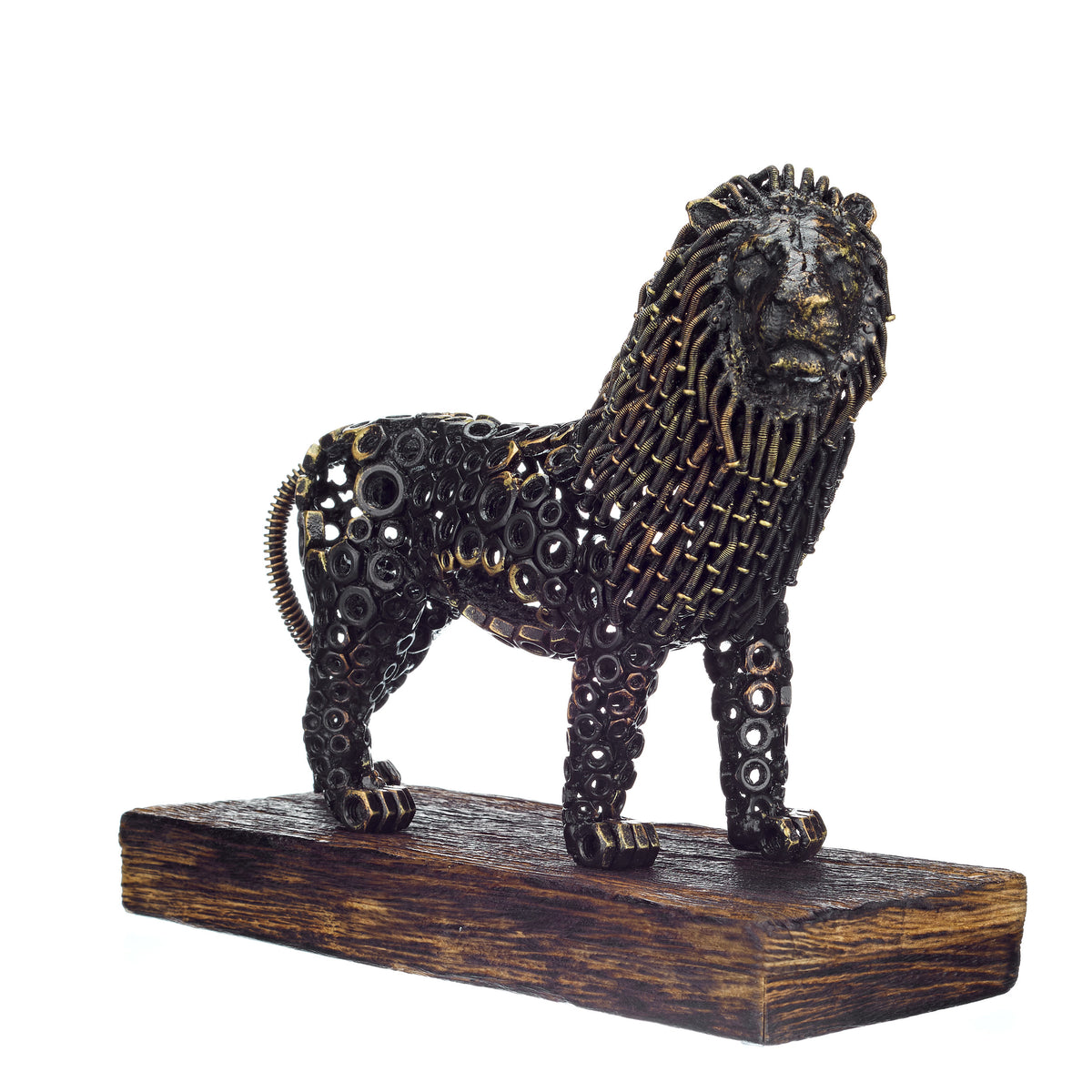 Urban Steel Lion – Bentley & Bo