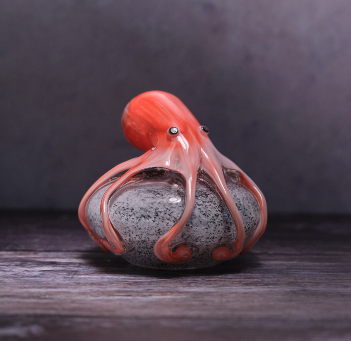 Red Octopus Glass Paperweight – Bentley & Bo